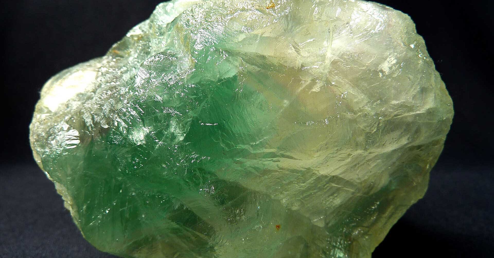 Determining organic/inorganic carbon impurities in fluorite - Elementar