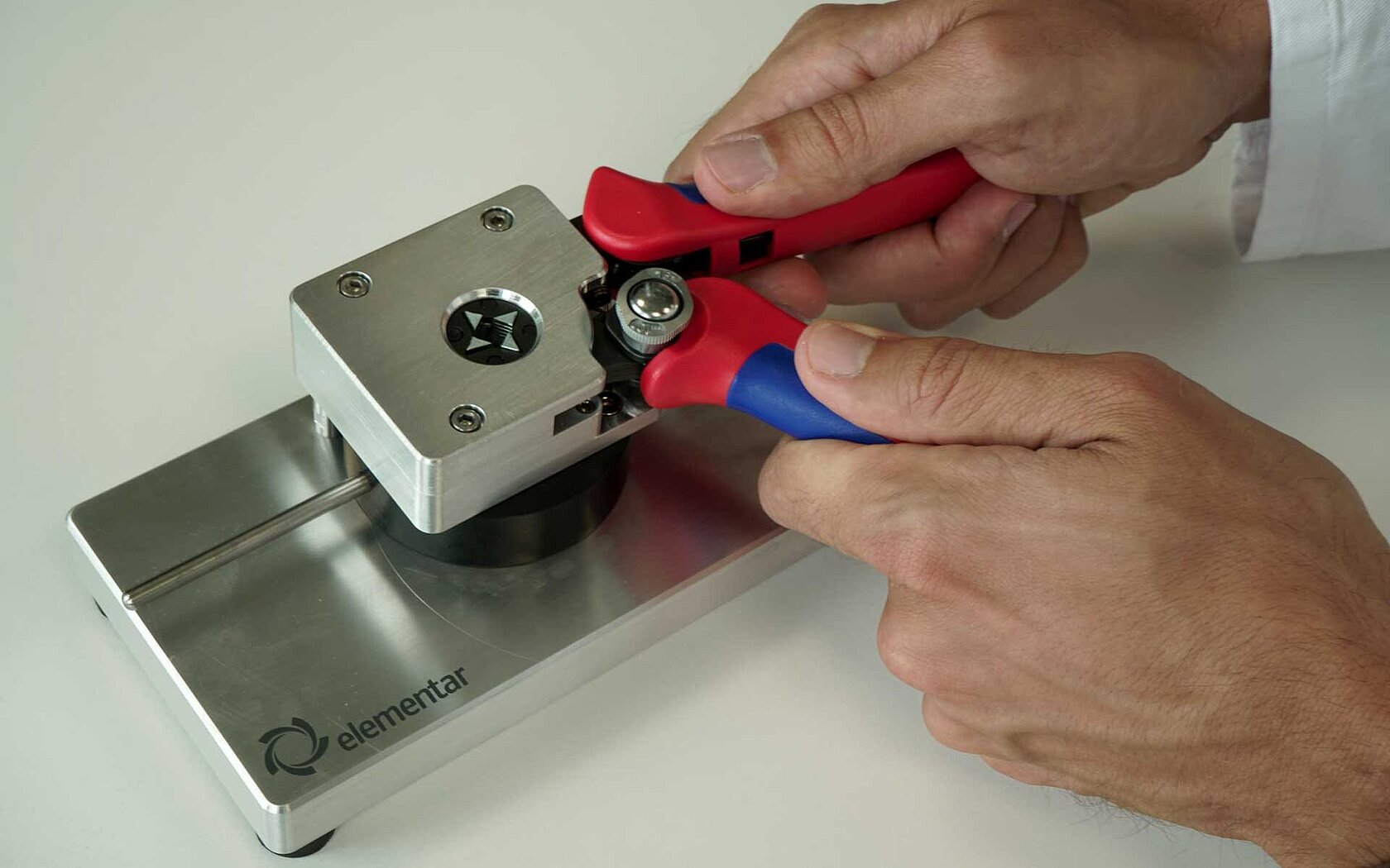 CS/ONH inorganic elemental analyzer inductar® EL cube - Elementar